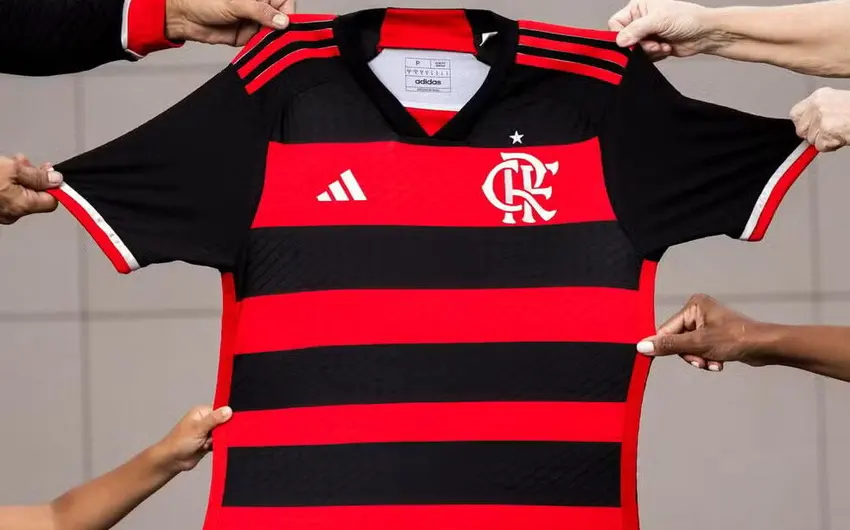 Flamengo fecha novo patrocínio e valor uniforme ultrapassa R$ 240 ... Flamengo fecha novo patrocínio e valor uniforme ultrapassa R$ 240 ...